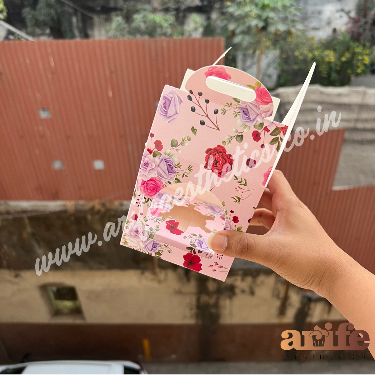 Cupcake Box For 1 Cupcake With Handle – Arife.Aesthetics